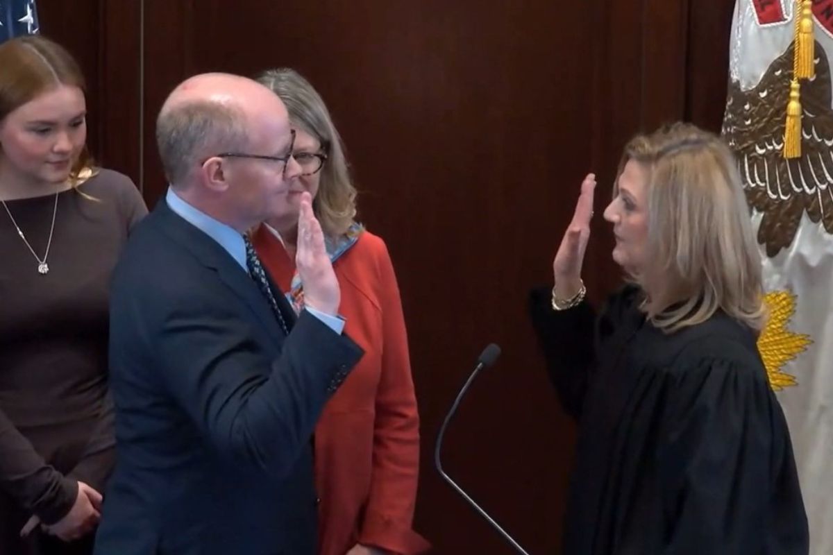 Illinois General Assembly begins 104th session with inaugurations and ...